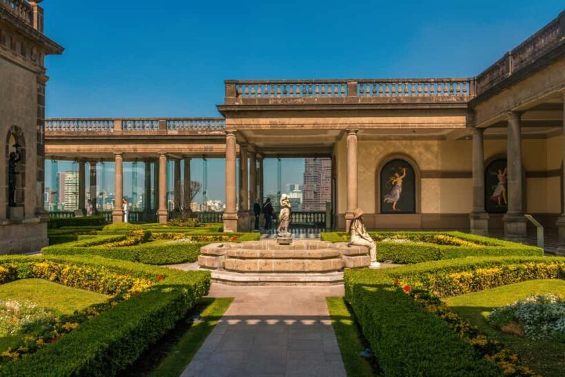 Mexico City: Exclusive tour of Chapultepec Castle, after-hours access - Key Points