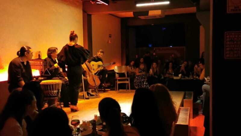 Mexico City: Flamenco Tablao Live Show & dinner - FAQs