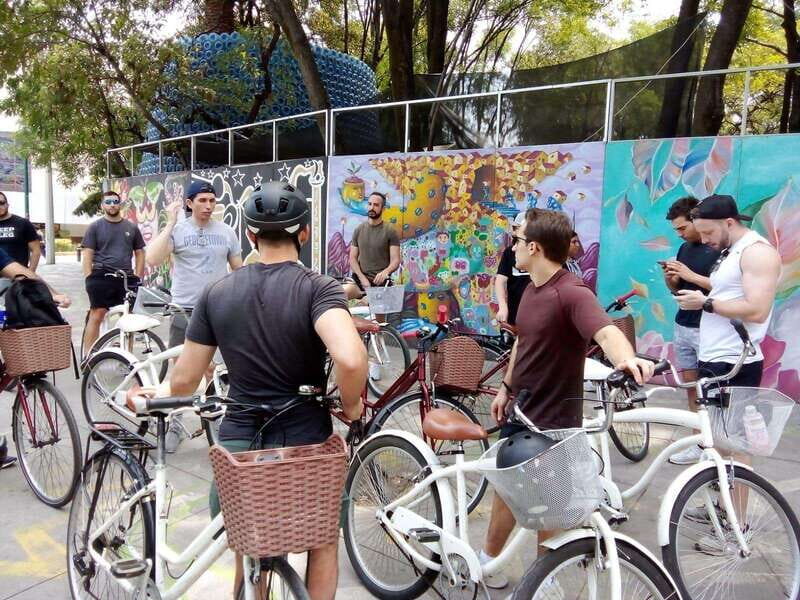 Mexico City Grafitti & Street art bike tour, find hidden gem - Key Points