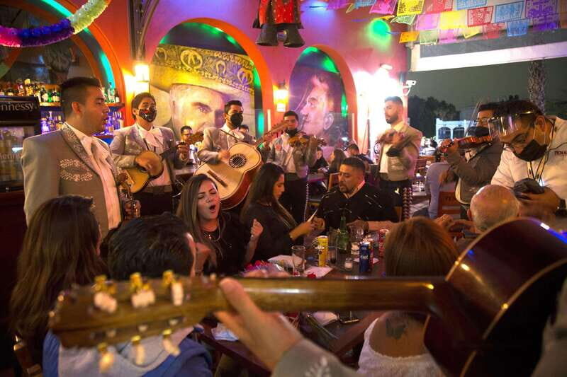 Mexico City: Traditional Mexican Bars of the Historic Center - Exploring Mexico City’s Cantina Scene