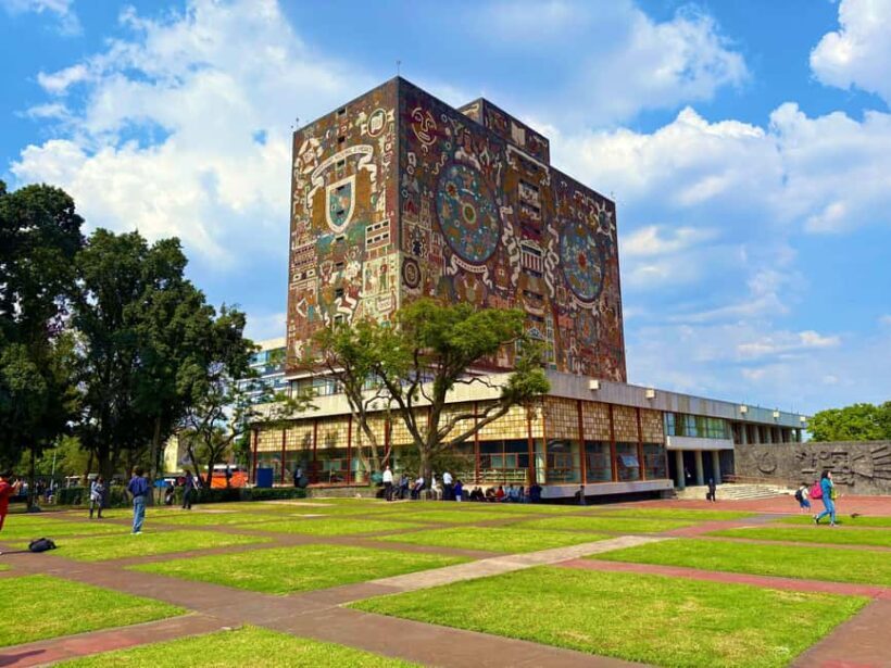 Mexico City: UNAM Campus walking Tour with Guide - Authentic Experiences and Authenticity