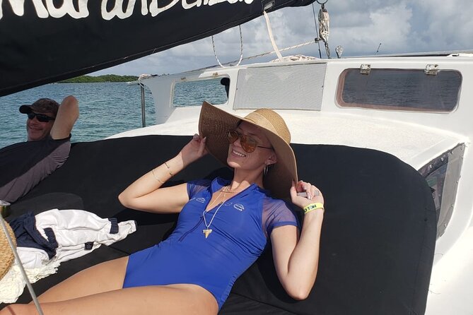 Mexico Rocks Day Sail Shared Guided Tour - Cuisine and Beverages