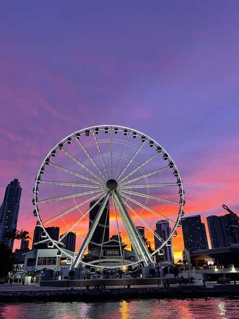 Miami: 2 Hour Night Cruise with Open Bar & Skyline Views - The Route and Sightseeing Highlights