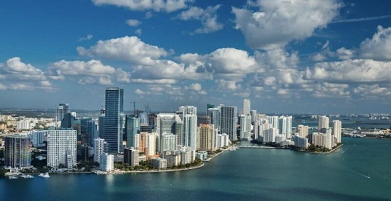 Miami 50-Minute Airplane Tour: Beaches, Islands & Downtown - In The Sum Up