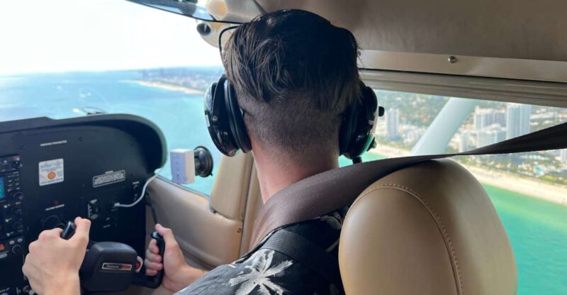 Miami: 60-Minute Airplane Flight Discovery Lesson Ticket - The Flying Experience: Taking the Controls