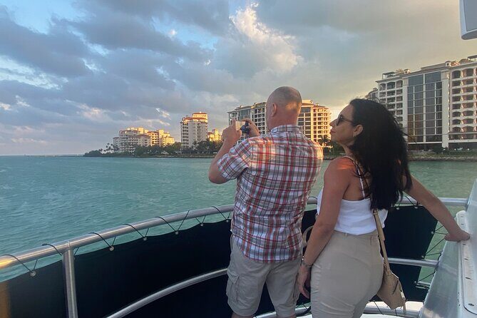 Miami 75 Min Boat Tour Biscayne Bay and Celebrity Homes Island - Frequently Asked Questions
