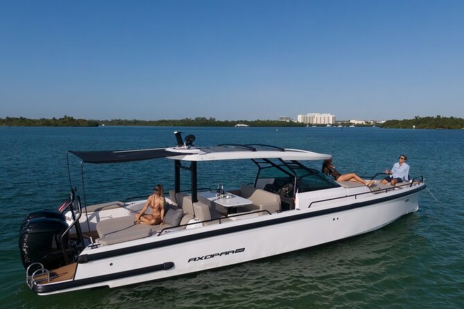 Miami Bay Discovery Private Yacht Cruise With Captain - Flexible Meeting and Pickup Arrangements
