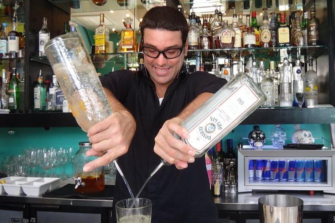 Miami Beach Art Deco Tour With Cocktails - Accessibility and Additional Information
