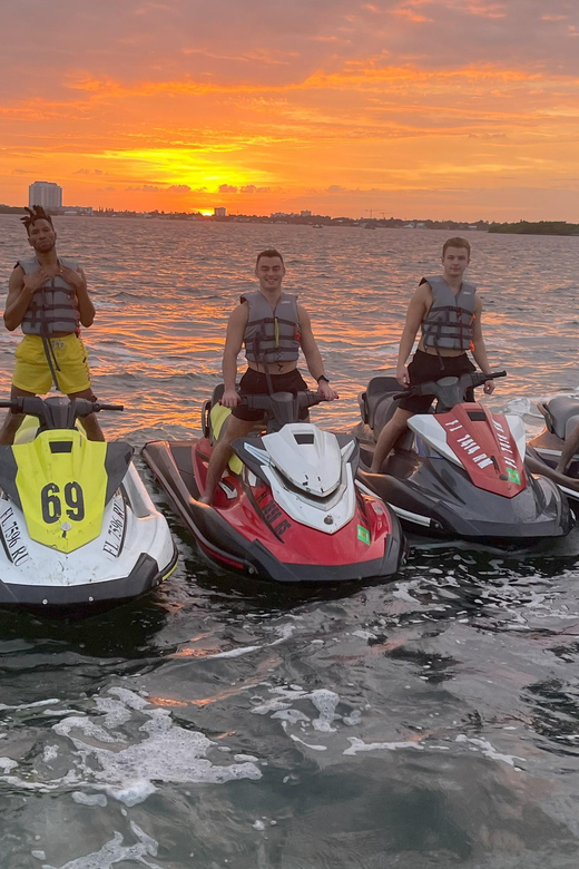 Miami Beach Jet Ski Rentals 1 Ski for 1 Person 60 Min - Key Points