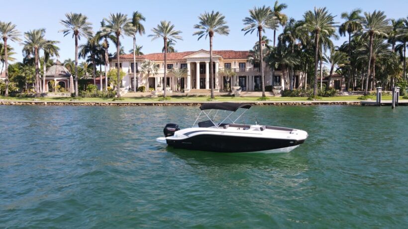 Miami Beach: Private Boat Tour with Captain and Champagne - FAQ
