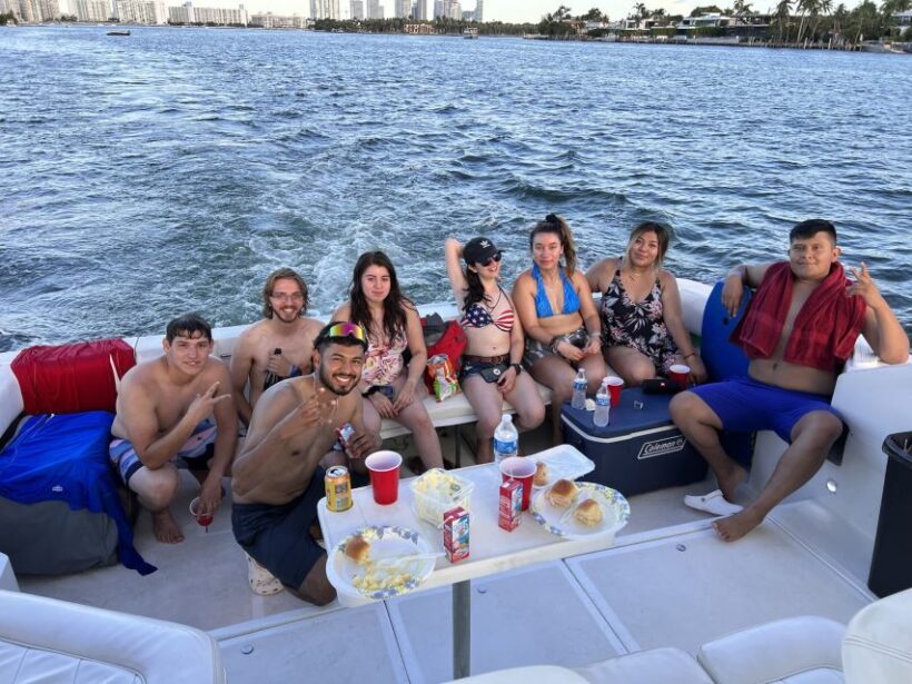Miami Beach: Private Yacht Rental with Captain and Champagne - Who Is This Tour Best For?