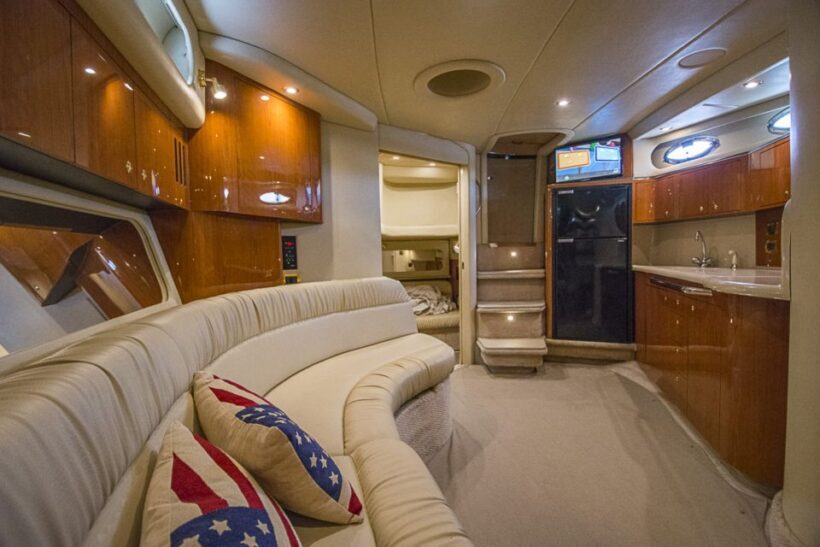 Miami Beach: Private Yacht Rental with Captain and Champagne - In The Sum Up