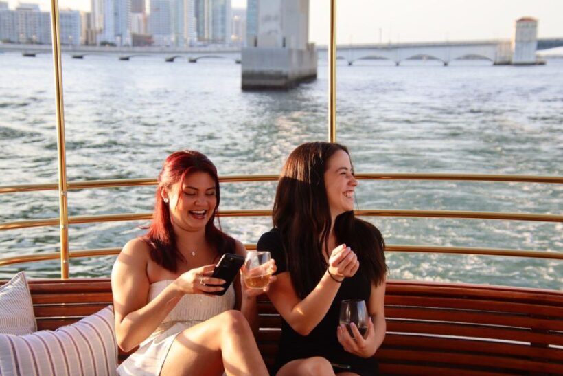 Miami Beach: Vizcaya Sunset Cruise Includes Food and Drink - An Authentic Miami Sunset Experience