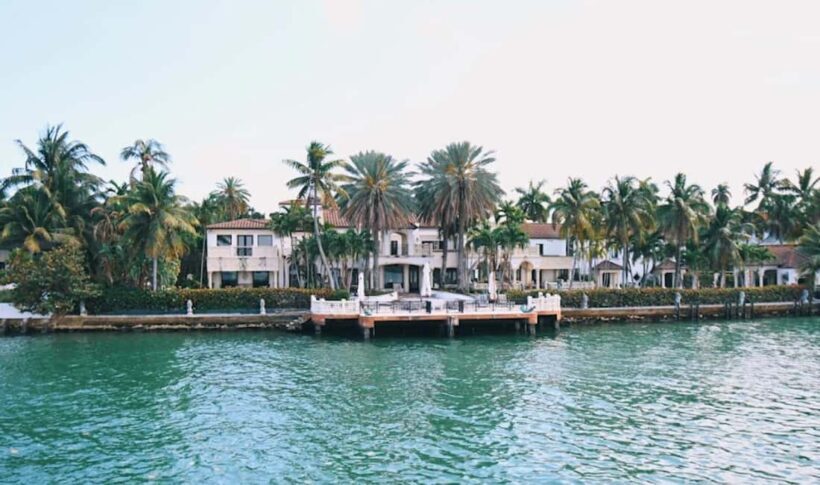 Miami: Biscayne Bay Millionaire's Homes Sightseeing Cruise - FAQ