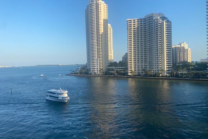 Miami: Biscayne Bay Star Island Sightseeing Cruise+Miami Skyline - Who Will Love This Tour?