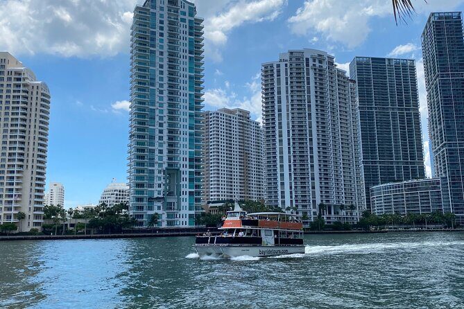Miami: Biscayne Bay Star Island Sightseeing Cruise+Miami Skyline - The Sum Up