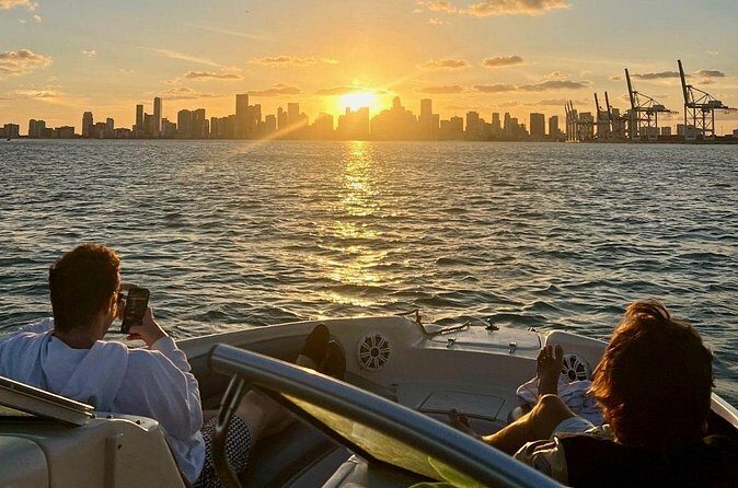 Miami Boat-Private boat Ride Tours with Experienced Captain - FAQ
