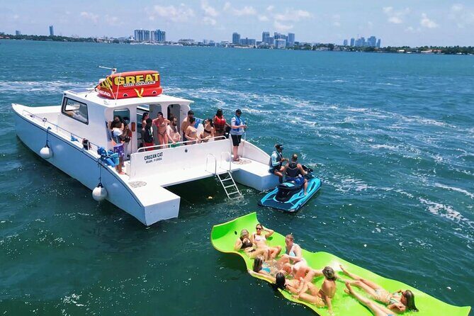 Miami Catamaran & Watersports: Jet Ski, Banana Boat & Drinks - Introduction: A Water Adventure in Miami Worth Considering
