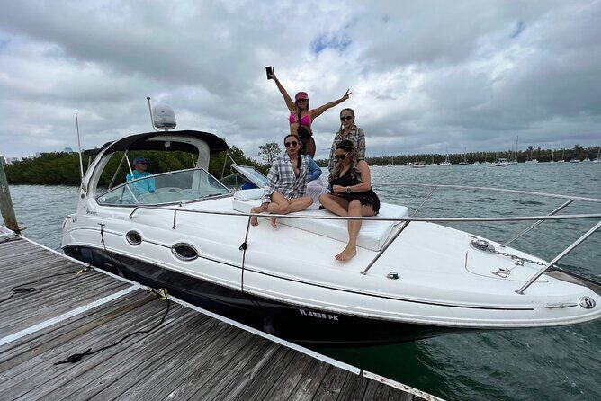 Miami Day or Night /Celebration - An In-Depth Look at the Miami Yacht Tour Experience