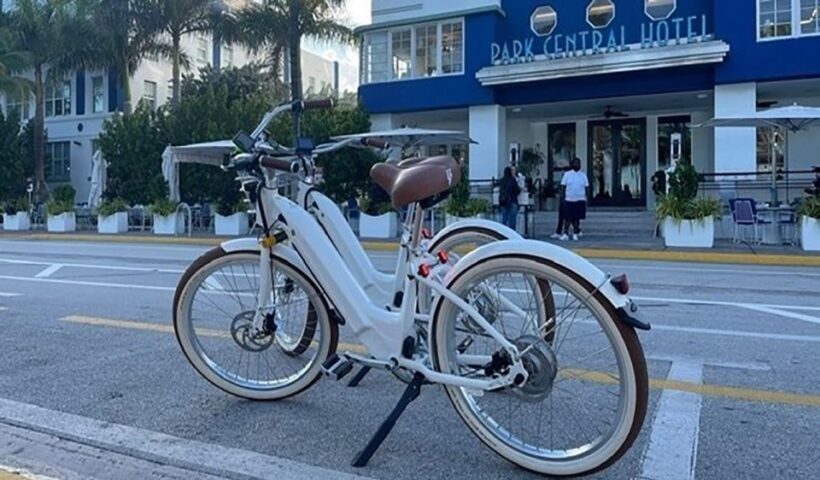 Miami: Electric Bike Rental - Iconic Sights and Hidden Gems