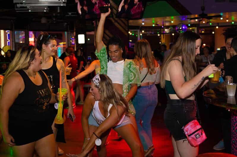 Miami: Guided Bar Crawl with Drinks Discounts and Club Entry - The Sum Up