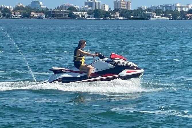 Miami: Jetski Tour of Millionaire Homes - What to Expect from the Miami Jetski Tour