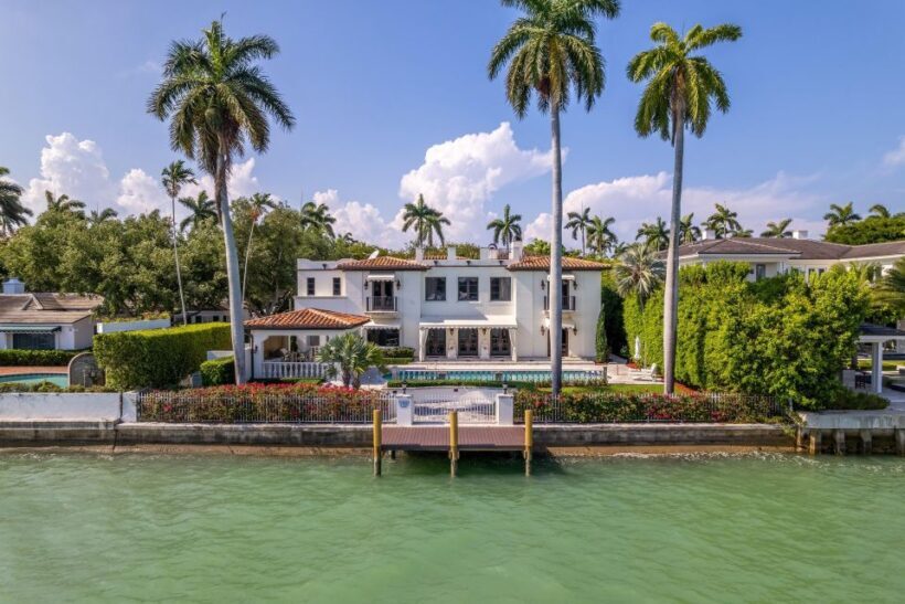 Miami: Miami Skyline Vintage Yacht Cruise, - Key Points