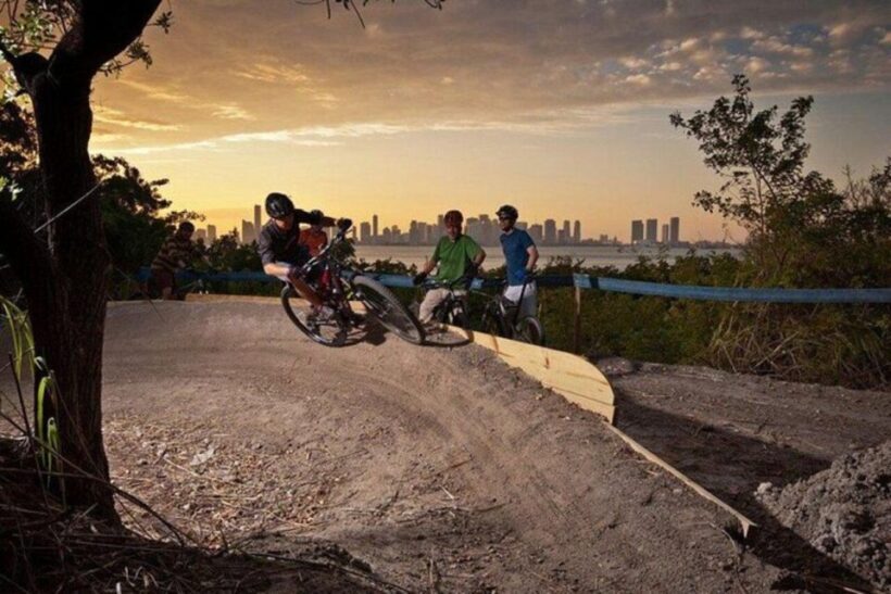 Miami: Mountain Bike Rental on Virginia Key Trails - Exploring the Trails