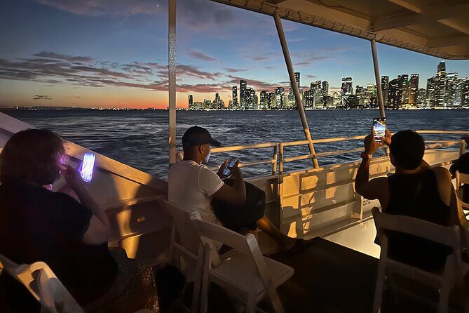 Miami New Years Nightclub Boat Party on Biscayne Bay & Cash Bar - An Honest Look at the Miami New Year’s Yacht Cruise