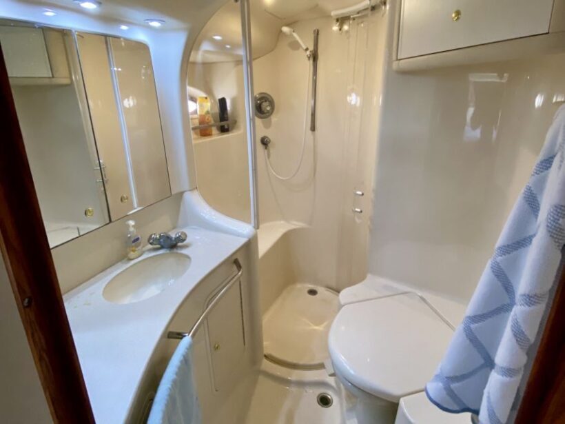 Miami: Private 52ft Luxury Yacht Rental with Captain - Key Points