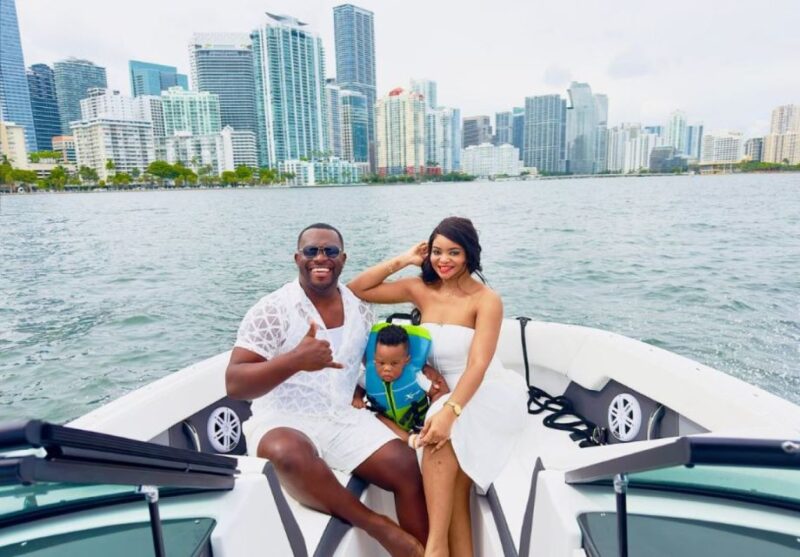 Miami: Private Boat Rental with champagne and captain - Key Points
