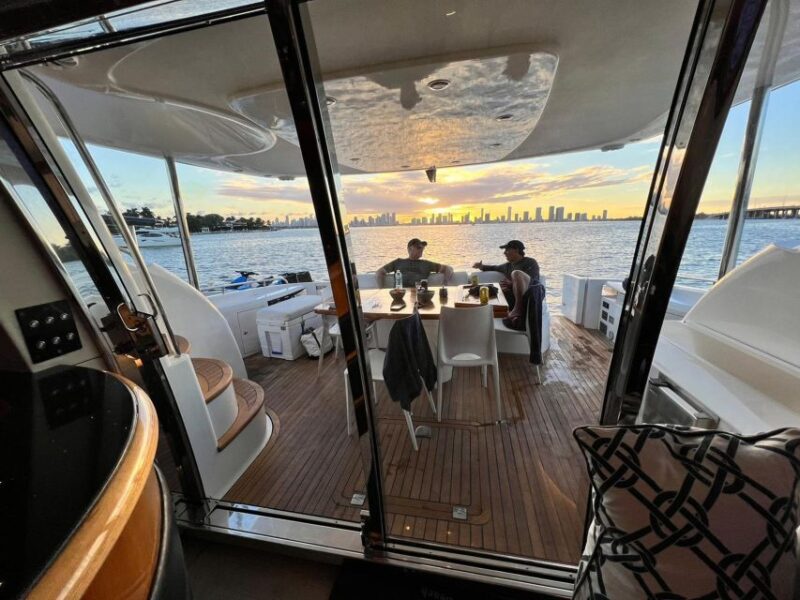 Miami: Private City Cruise of Miami Beach with French Guide - Practical Details: What to Expect