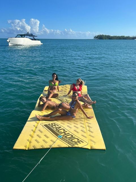 Miami: Private City Cruise of Miami Beach with French Guide - What Travelers Say