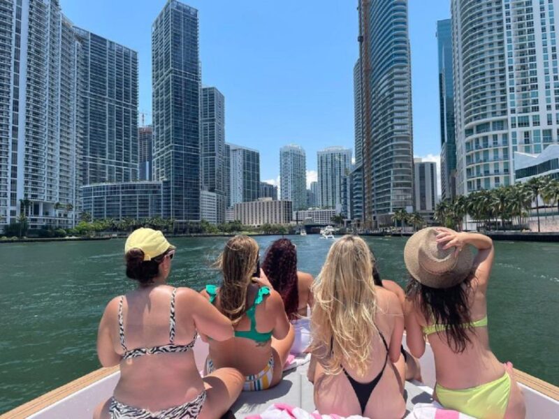 Miami: Private City Cruise of Miami Beach with French Guide - The Value Proposition