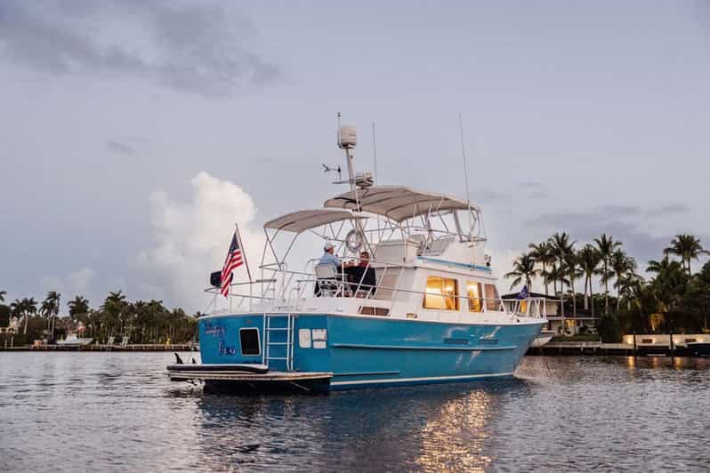 Miami: Private Dinner Cruise for 2 on a yacht. - Key Points