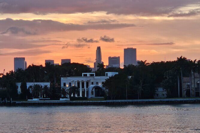 Miami Private Sunset Speedboat for up to 6 People - Who Should Consider This Tour?