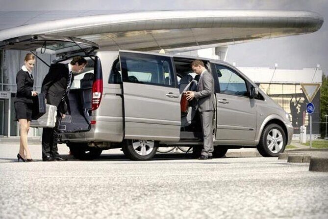 Miami Private Transfers: Airport, Cruise, Point-to-Point. - A Detailed Look at Miami Private Transfers