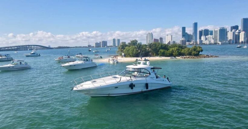 Miami: Private Yacht Charter - Discovering the Miami Waterways