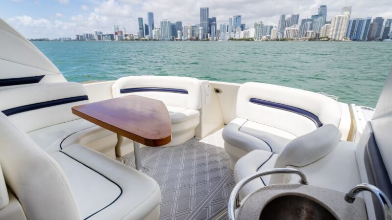 Miami: Private Yacht Cruise with Champagne - Key Points