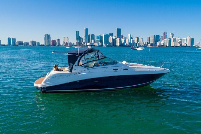 Miami Private Yacht Rental 2 to 4 hours for 12 ppl, Champagne - An Overview of the Experience