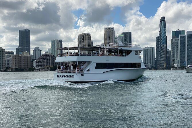 Miami Skyline 75 Min Cruise Tour Biscayne Bay Millionaire Homes - Starting Point and Location Convenience