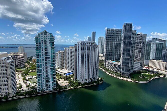 Miami Skyline Cruise of Millionaire Homes with Hotel Pick-up - Why This Cruise Might Appeal to You