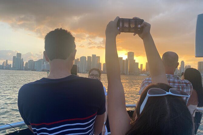 Miami Skyline: Happy Hour Cruise Music & Cash Bar - Final Thoughts