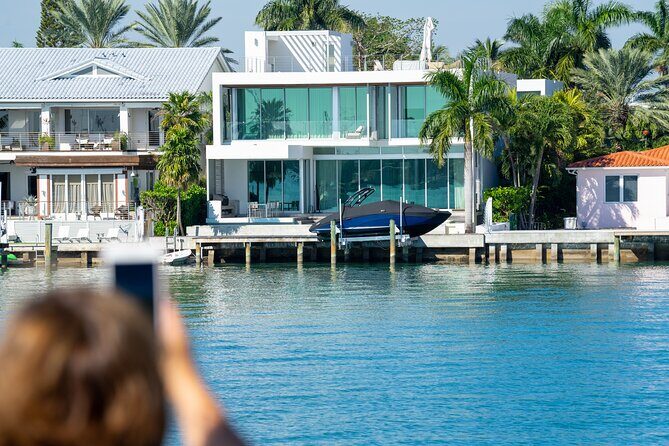 Miami Skyline & Star Island 90 Minute Cruise - An In-Depth Look at the Experience