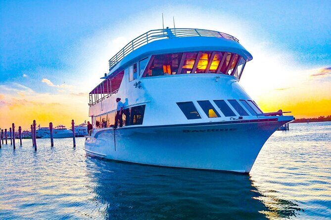 Miami Skyline Sunset Cruise with The Mojito Bar On board - An Introduction to the Miami Skyline Sunset Cruise