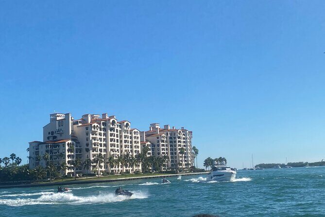 MIAMI: South Beach Cruise Millionaire Homes with Upgrade Options - The Sum Up