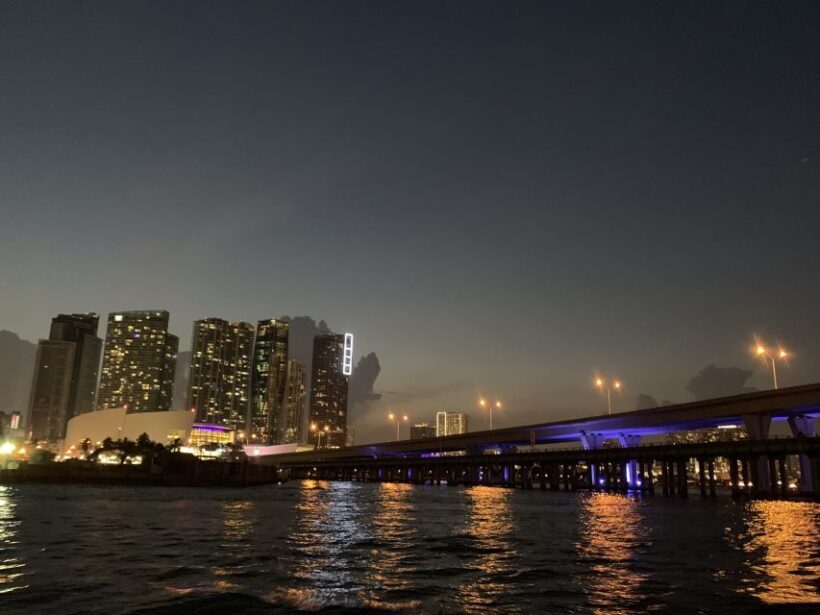 Miami: Sunset Cruise with Celebrity Homes & Open Bar - Who Is This Cruise Best For?