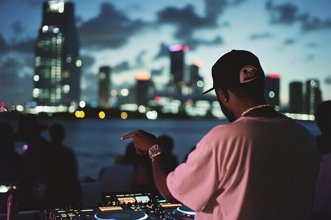 Miami's Top Yacht Party: Neon Nights with 3 Hr Open Bar Cruise - FAQ