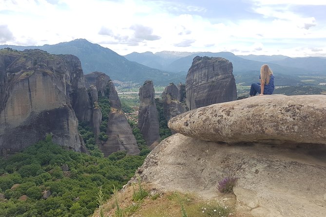 Midday Meteora Monastery Tour From Kalabakas Train Station - Traveler Reviews and Experiences