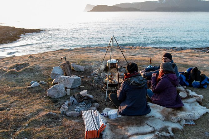 Midnight Sun Campfire Tour From Tromso - Souvenir Photos